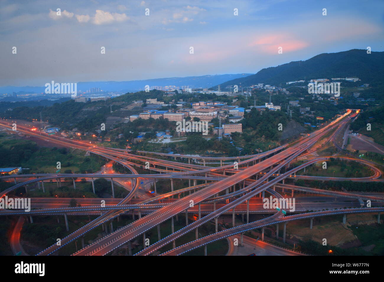 Scenery of the five-level Huangjuewan Overpass, the world's "most ...