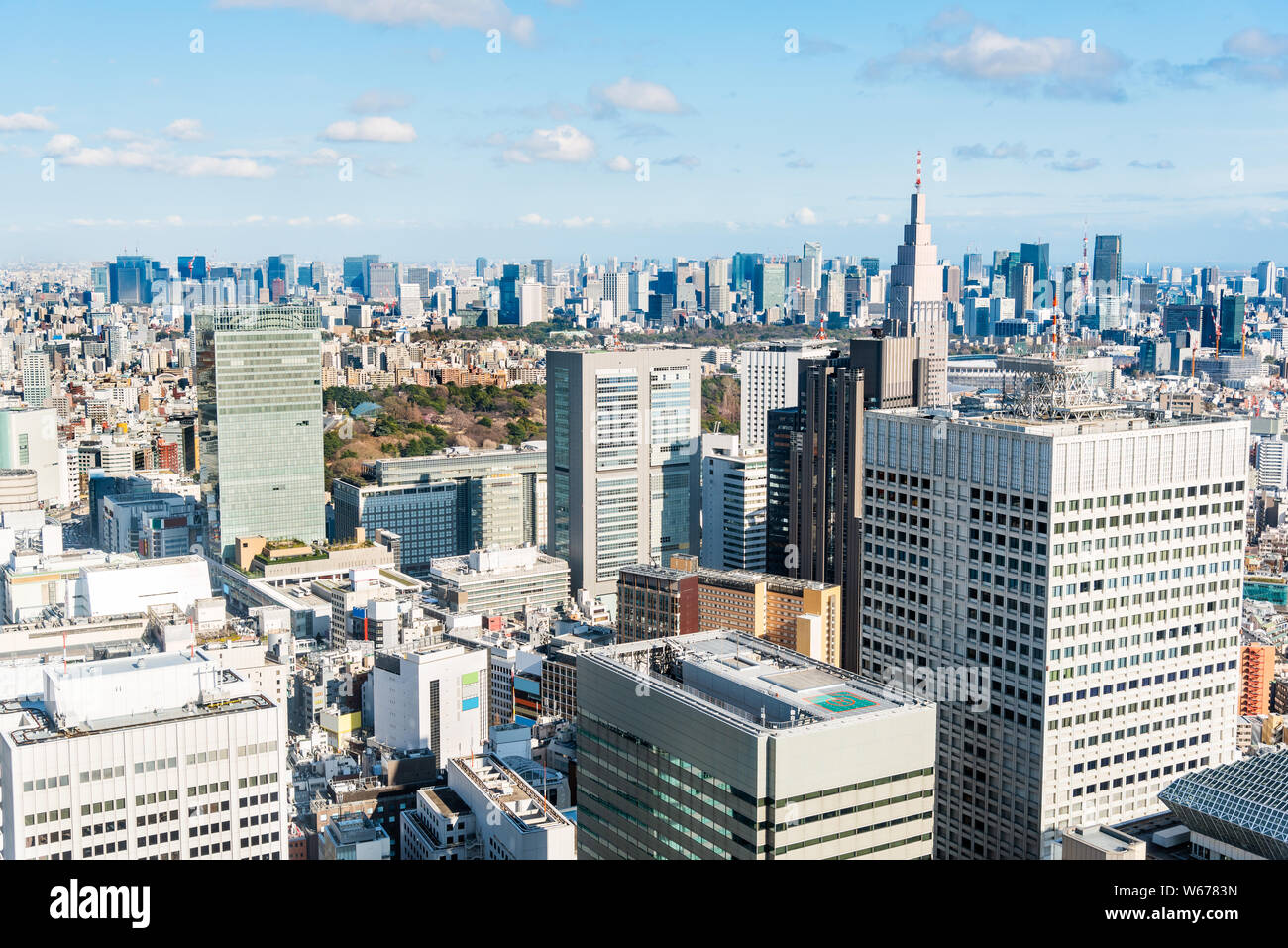 Downtown tokyo architecture hi-res stock photography and images - Alamy