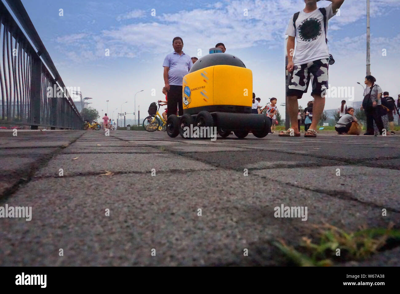 Autonomous deliveries hi-res stock photography and images - Alamy