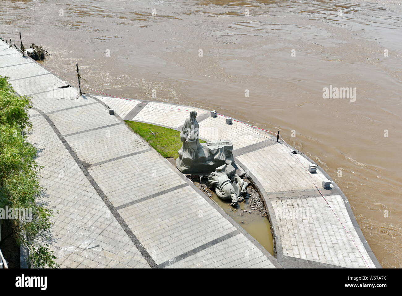 Su dongpo statue hi-res stock photography and images - Alamy