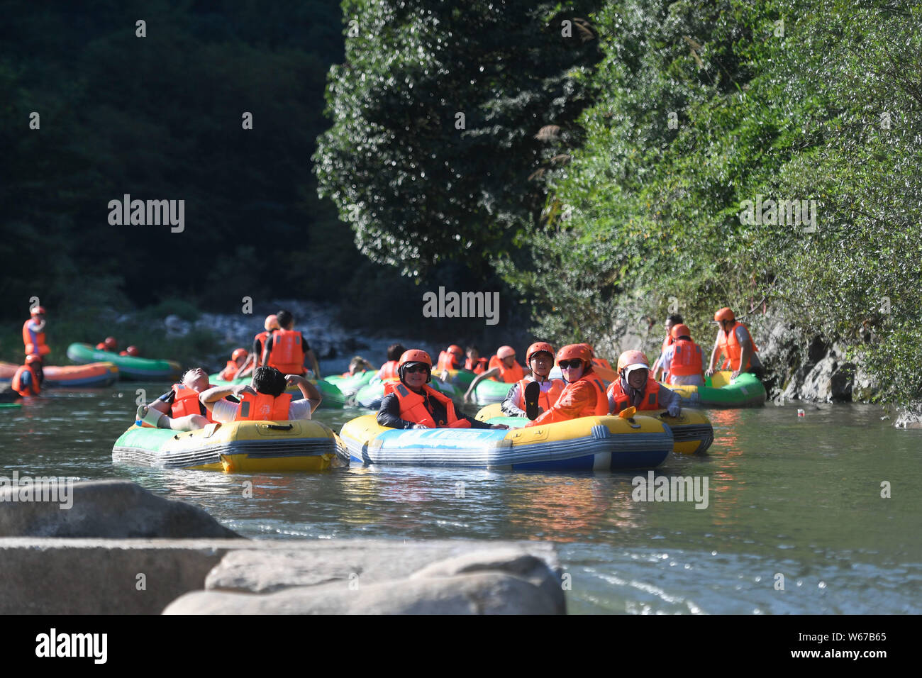 Tonglu, China's Zhejiang Province. 31st July, 2019. Tourists enjoy ...