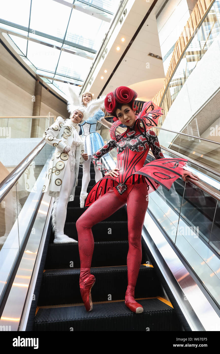 Ballet parade hi-res stock photography and images - Alamy