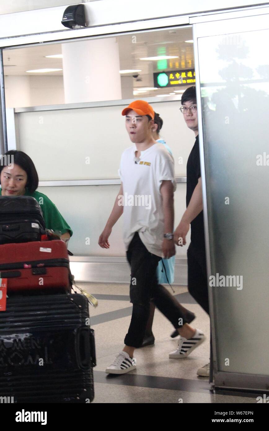 Seungri big bang lee seung hyun hi-res stock photography and images - Alamy