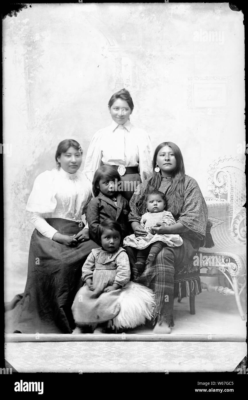 North american indians hi-res stock photography and images - Alamy