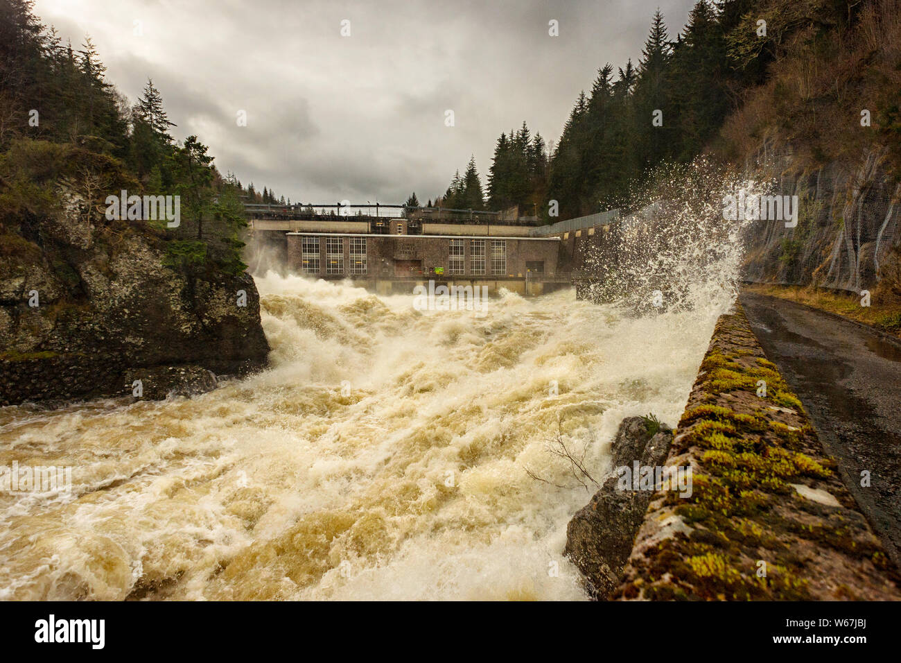 Aigas hydroelectric power station hi-res stock photography and images ...
