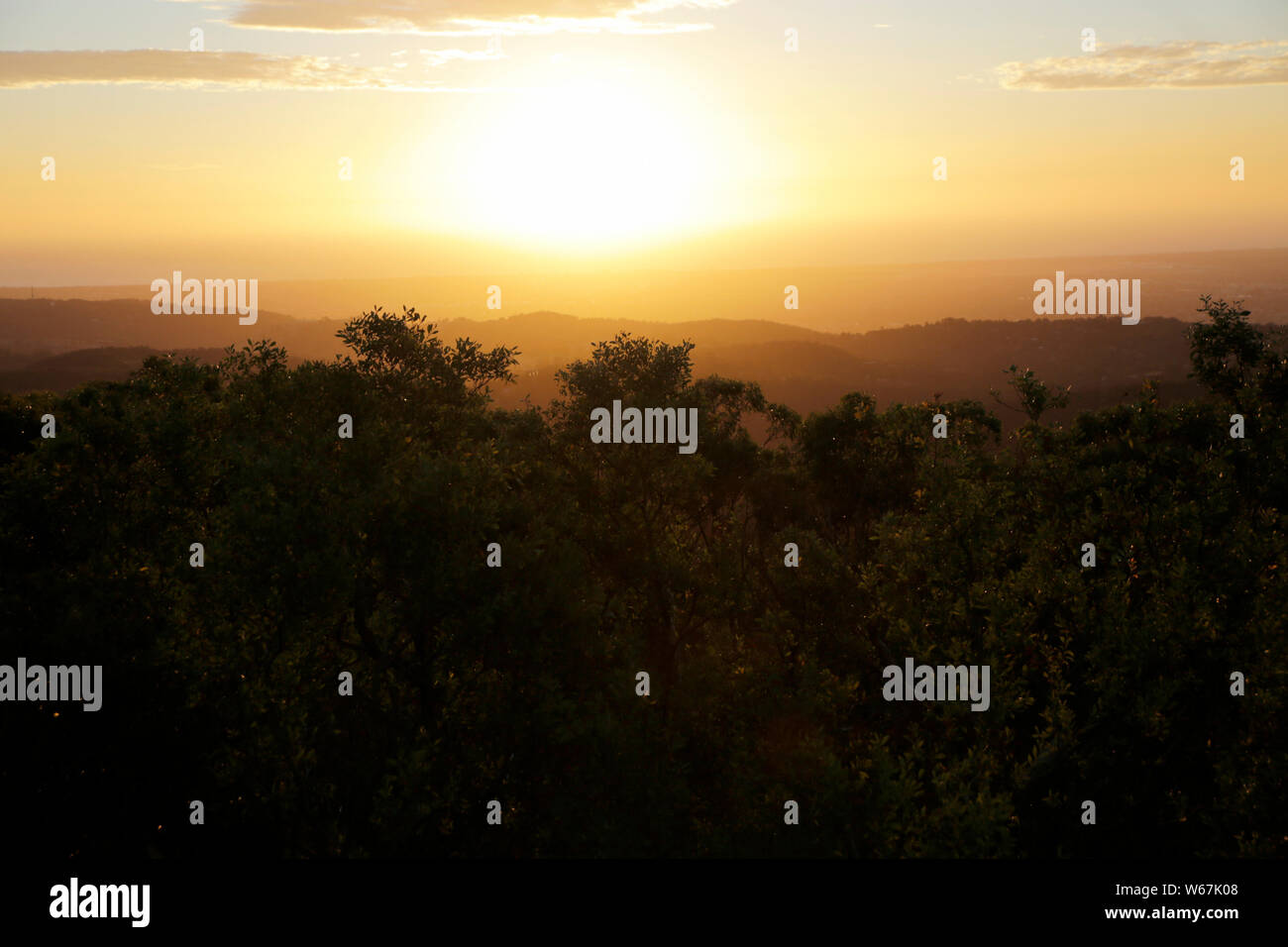 The beautiful sunset at the Mount Lofty Summit in Adelaide, Australia ...
