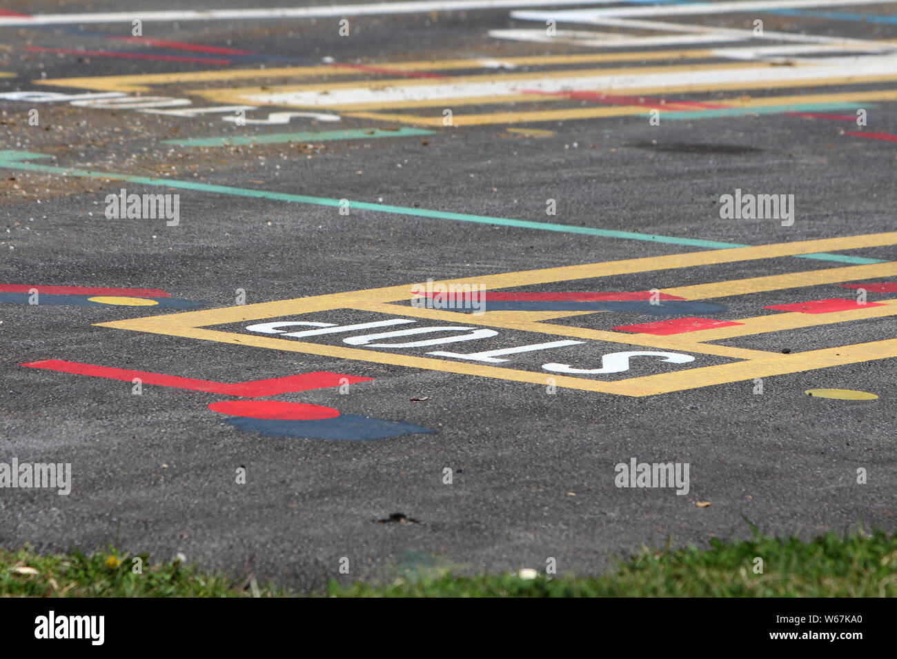 Pavement letters hi-res stock photography and images - Alamy