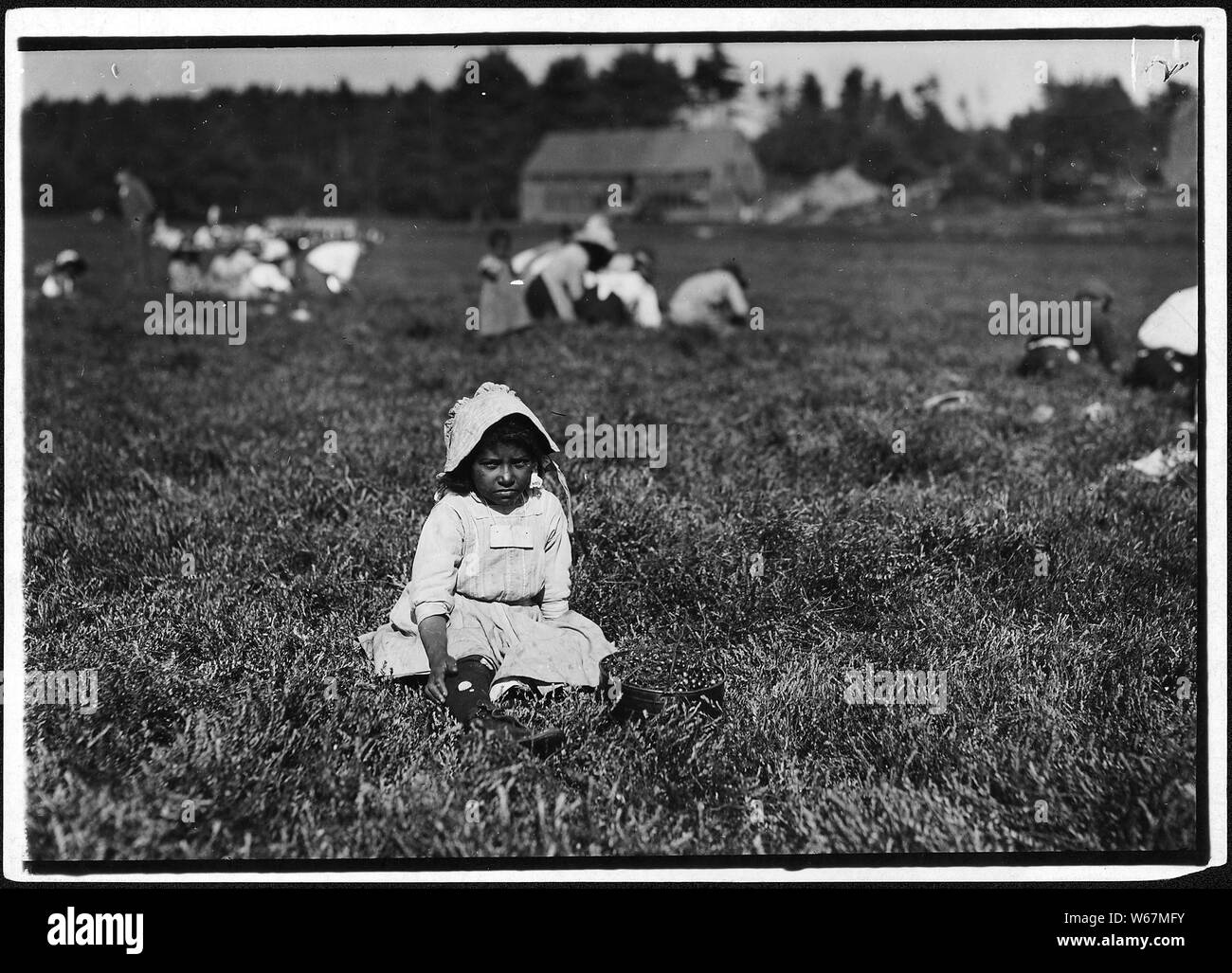 Not a very happy job. May Gilbert, 10 years old. Am picking now, couldn ...