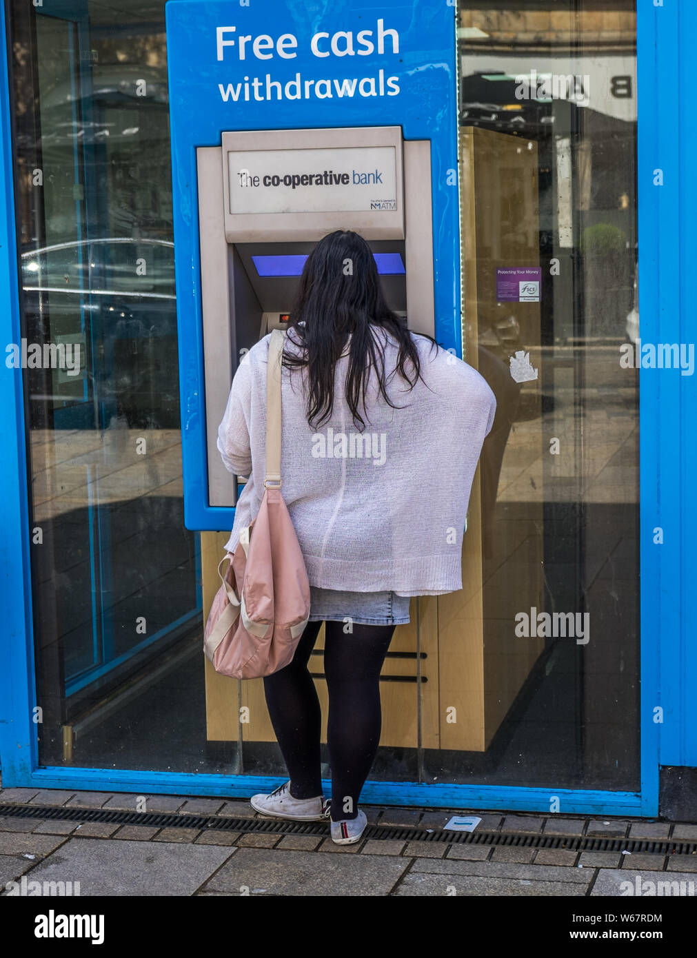 Atm receipt hi-res stock photography and images - Alamy