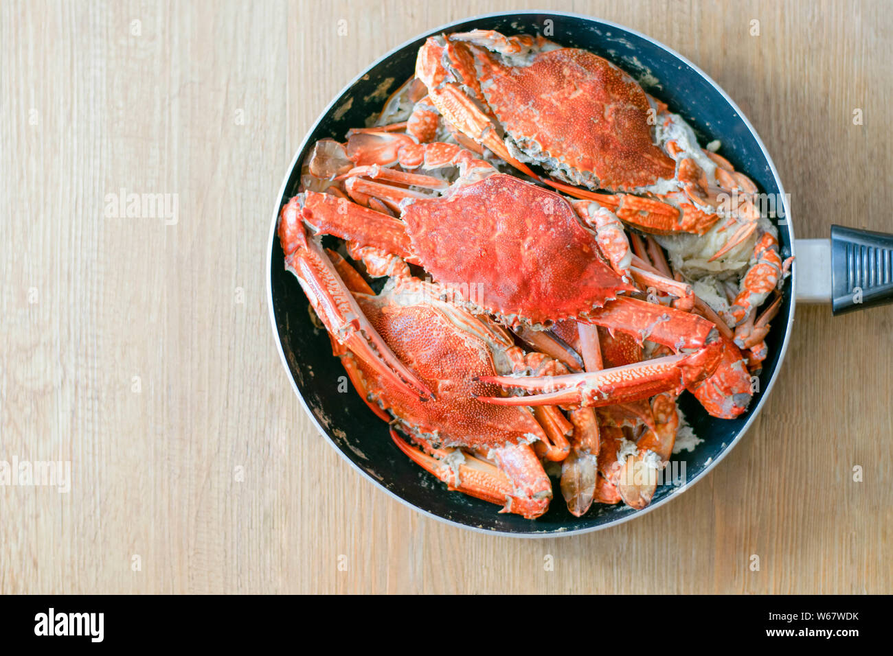 Giant crab seafood restaurant hi-res stock photography and images - Alamy