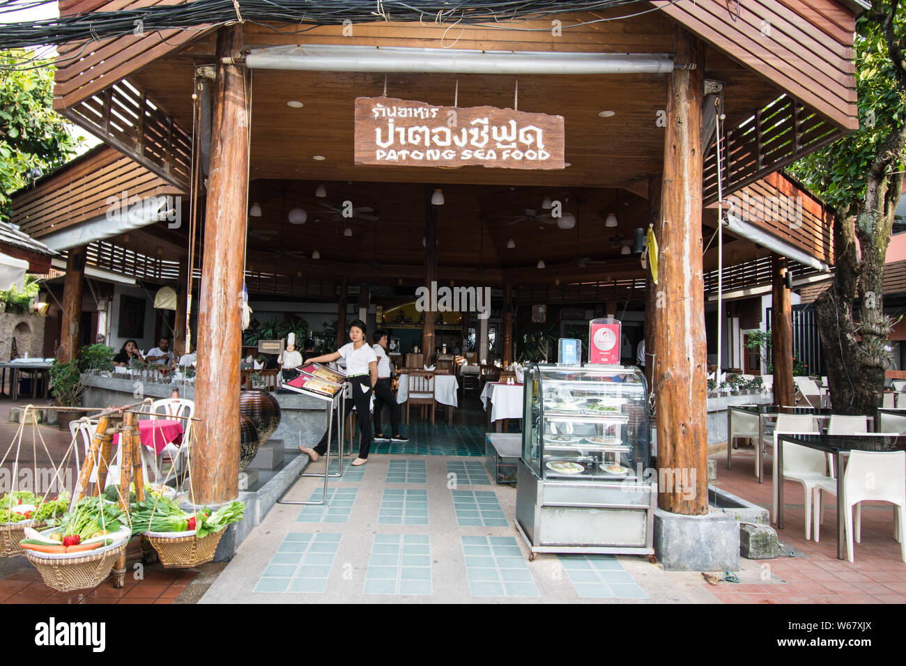 Patong beach restaurant hi-res stock photography and images - Alamy