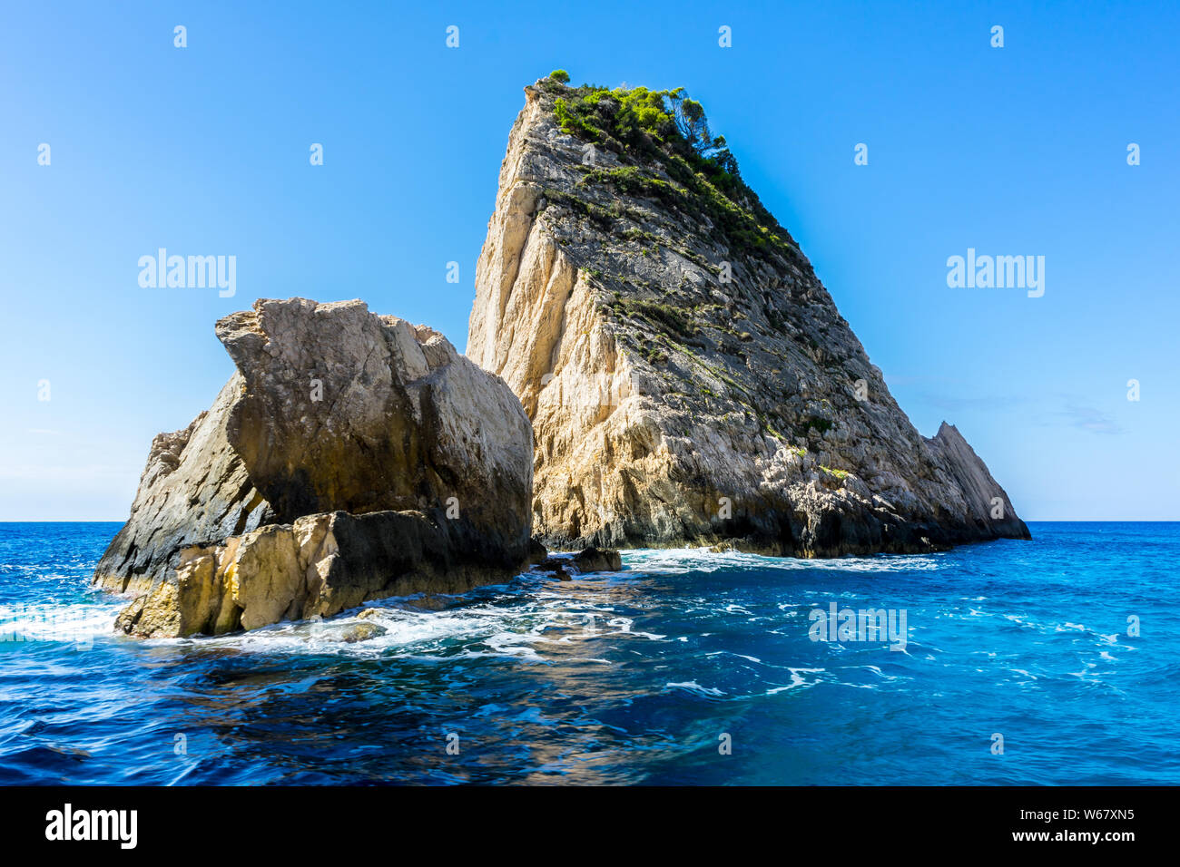 Rouch ocean hi-res stock photography and images - Alamy