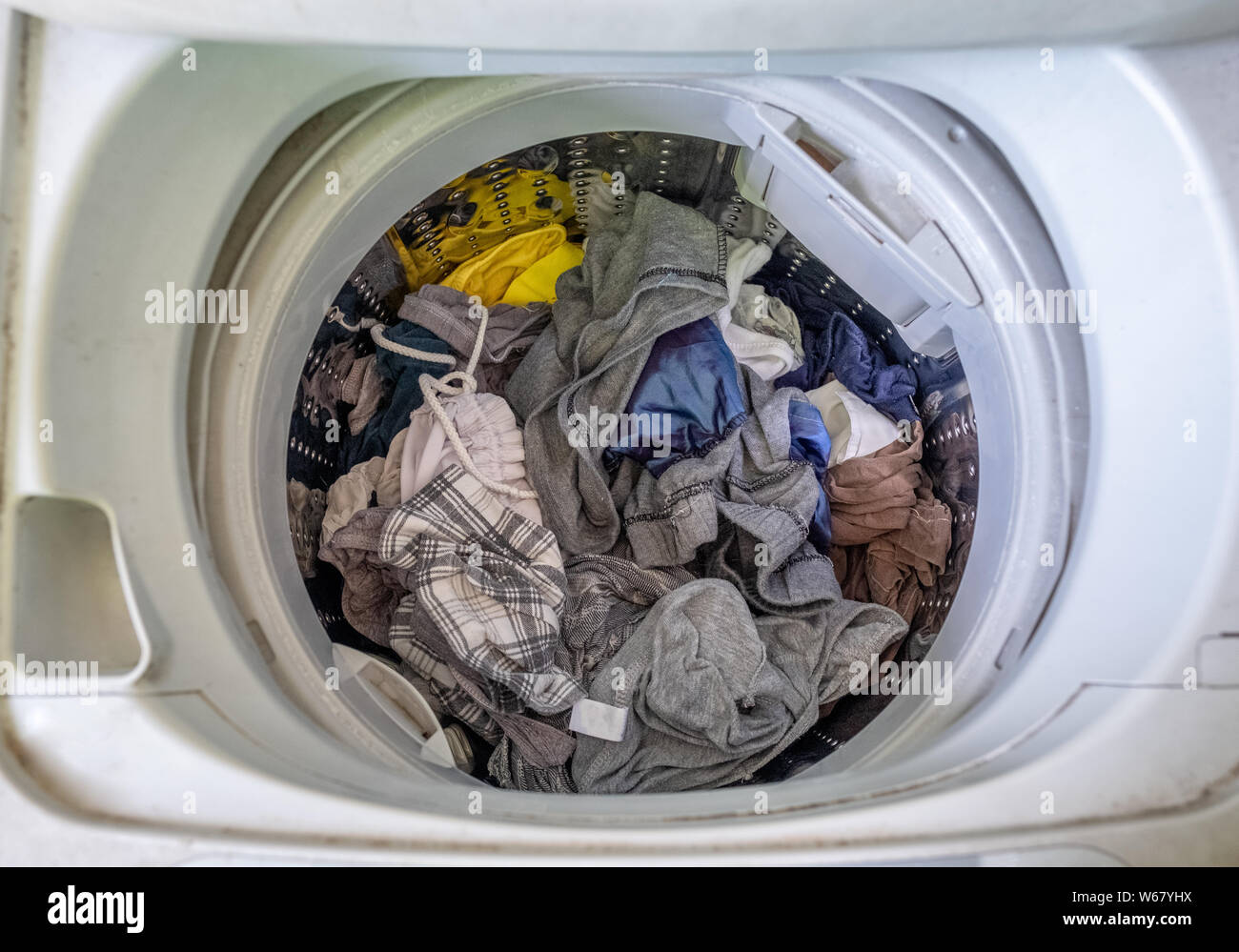 Pile wet clothes hi-res stock photography and images - Alamy