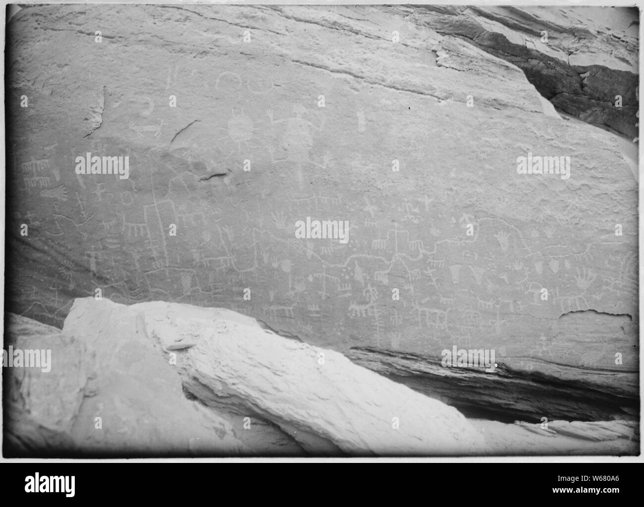 Prehistoric pictographs on sand rocks hi-res stock photography and ...