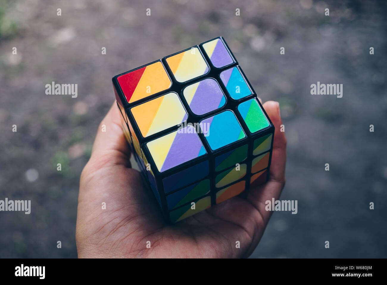 Completed rubiks cube hi-res stock photography and images - Alamy