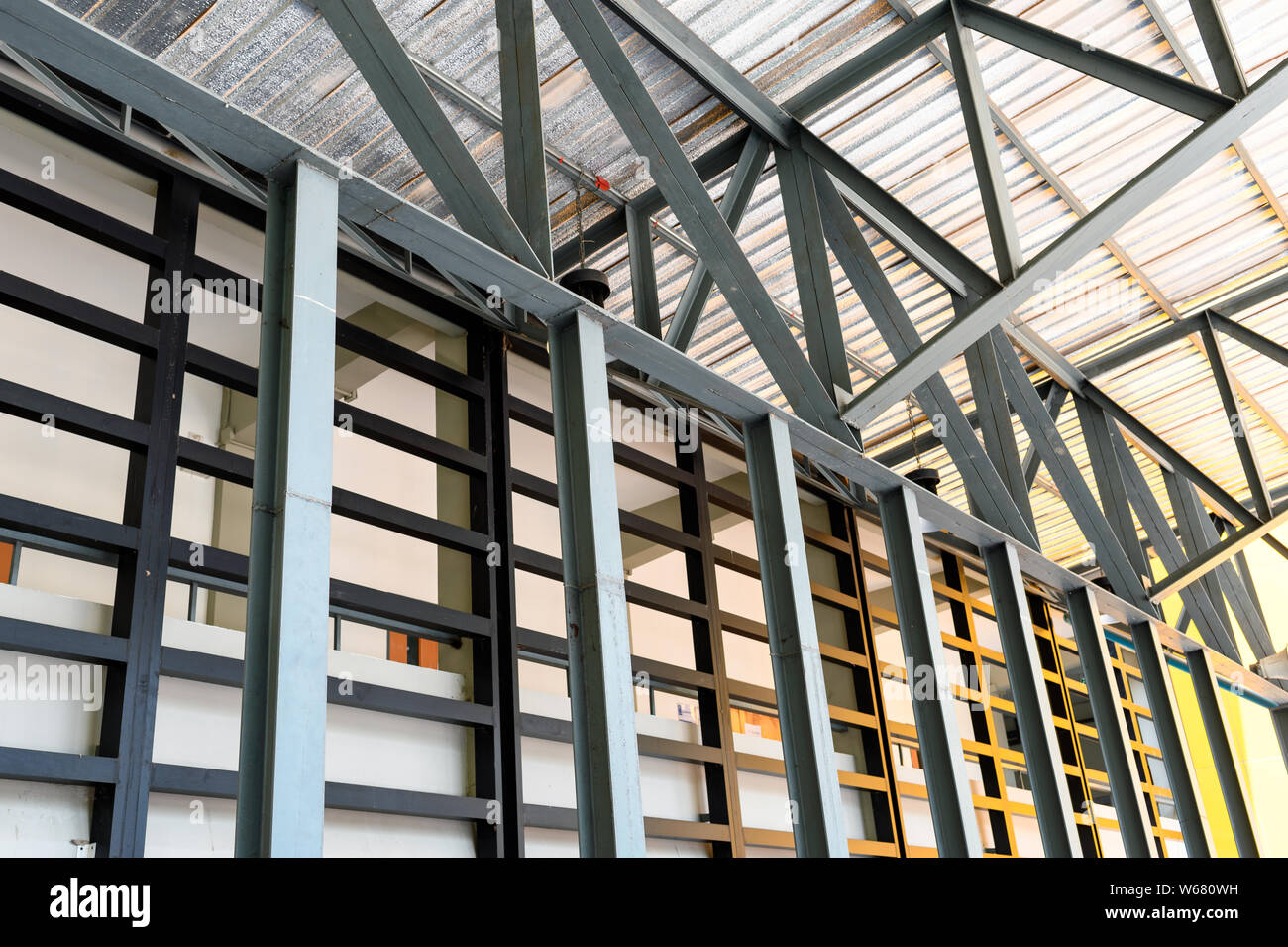 Building of structure steel with insulation ceiling Stock Photo - Alamy
