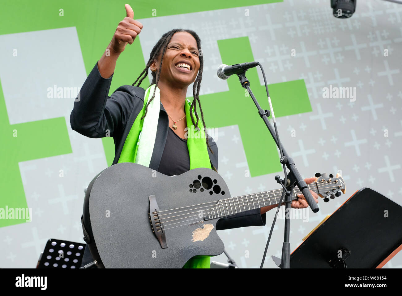 Reggae singer hi-res stock photography and images - Alamy