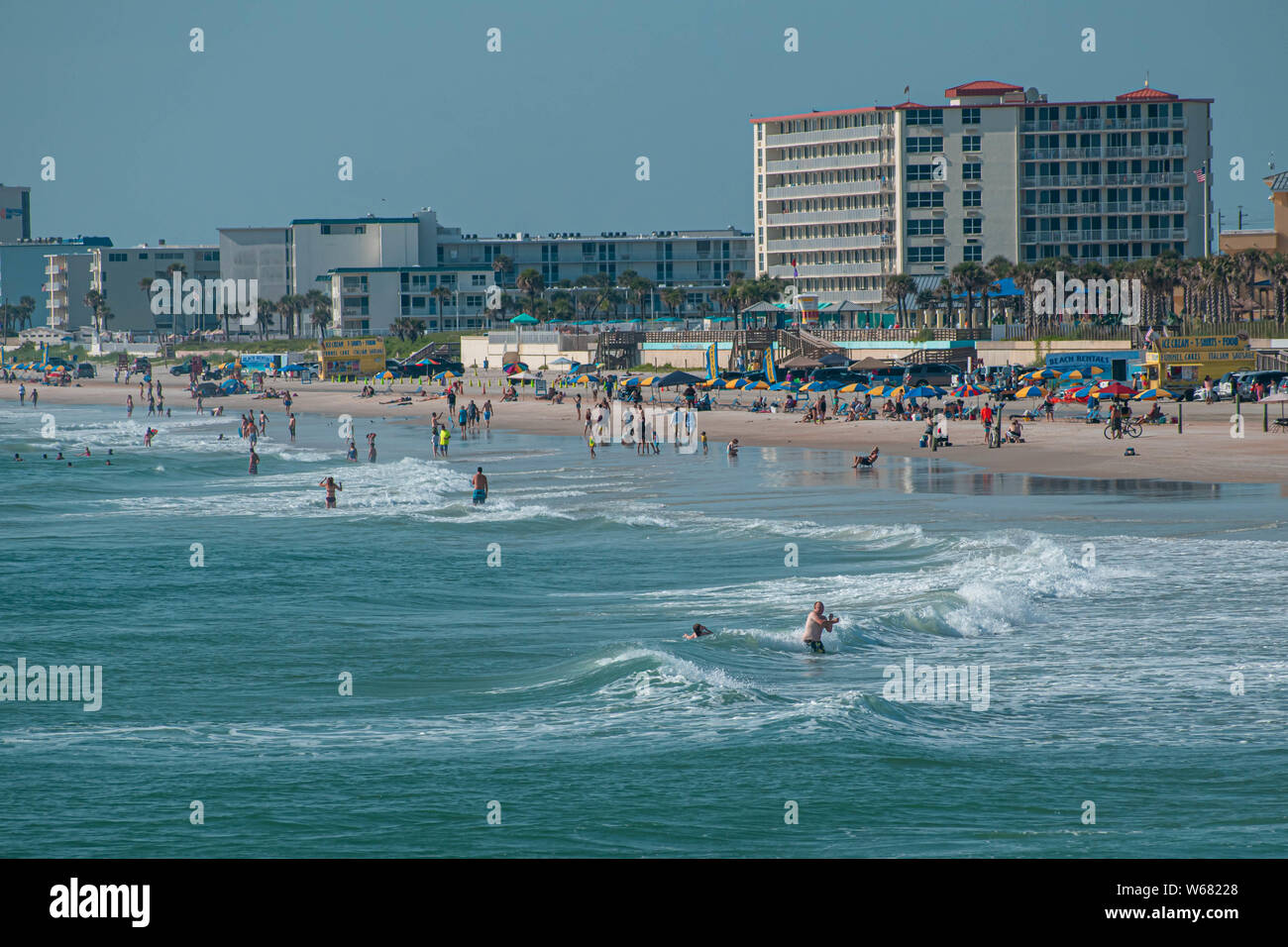 View beach boardwalk daytona hi-res stock photography and images - Alamy