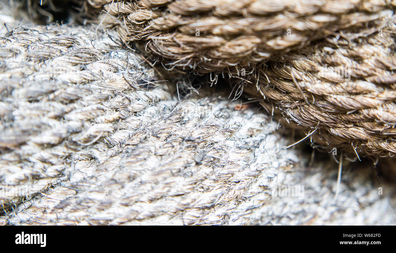 Cable tow hi-res stock photography and images - Alamy