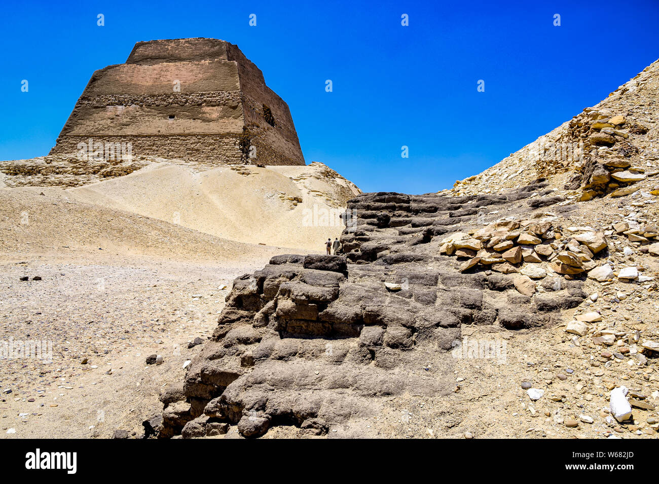 Egyptian burial tomb pyramid hi-res stock photography and images - Alamy