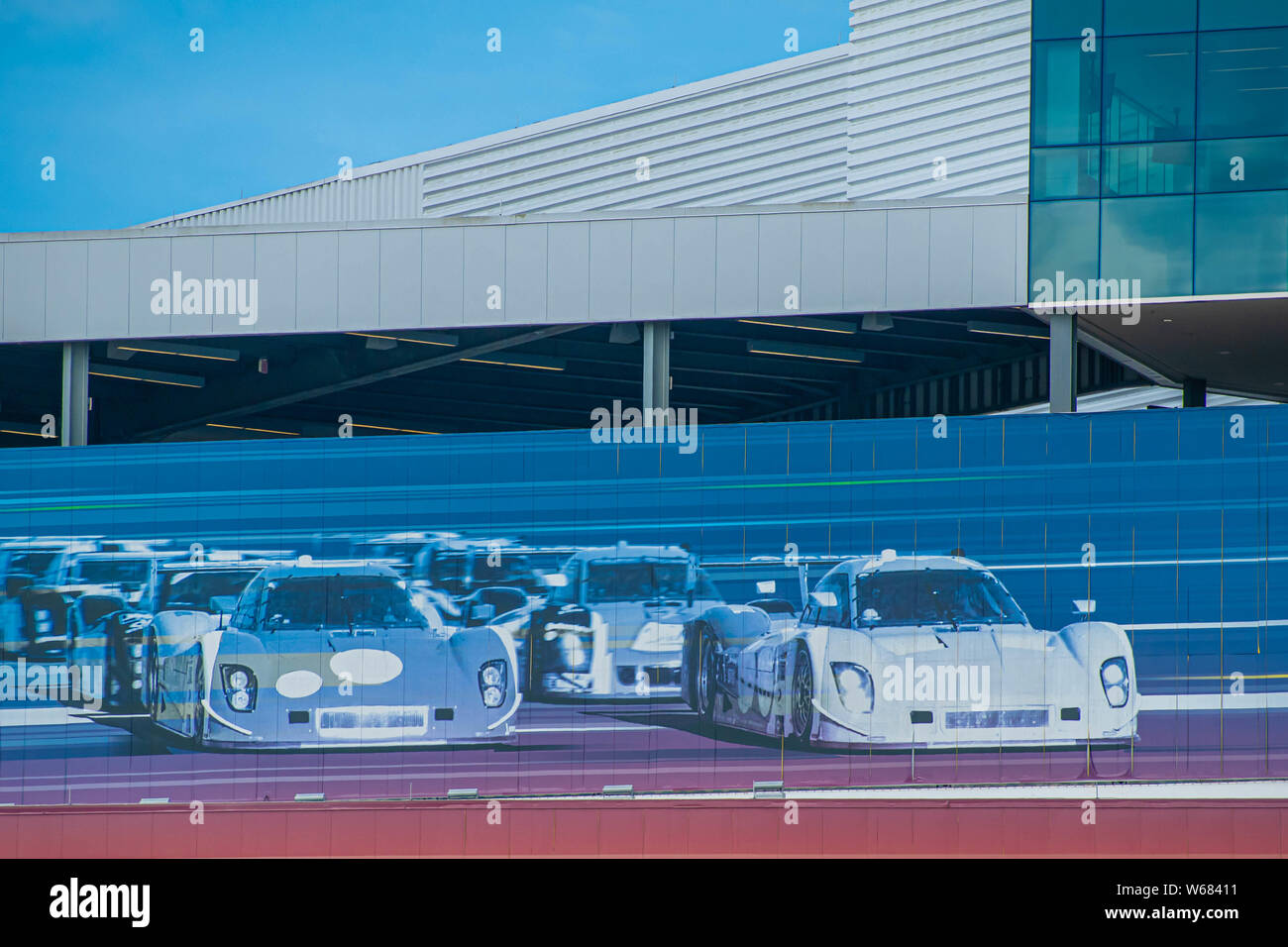 Daytona international speedway is a race track in daytona beach hi-res ...