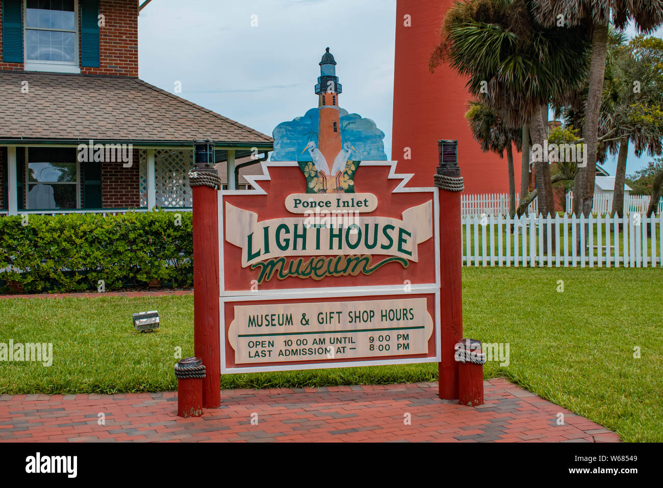 Ponce de Leon Inlet, Florida. July 19, 2019 Ponce Inlet lighthouse ...