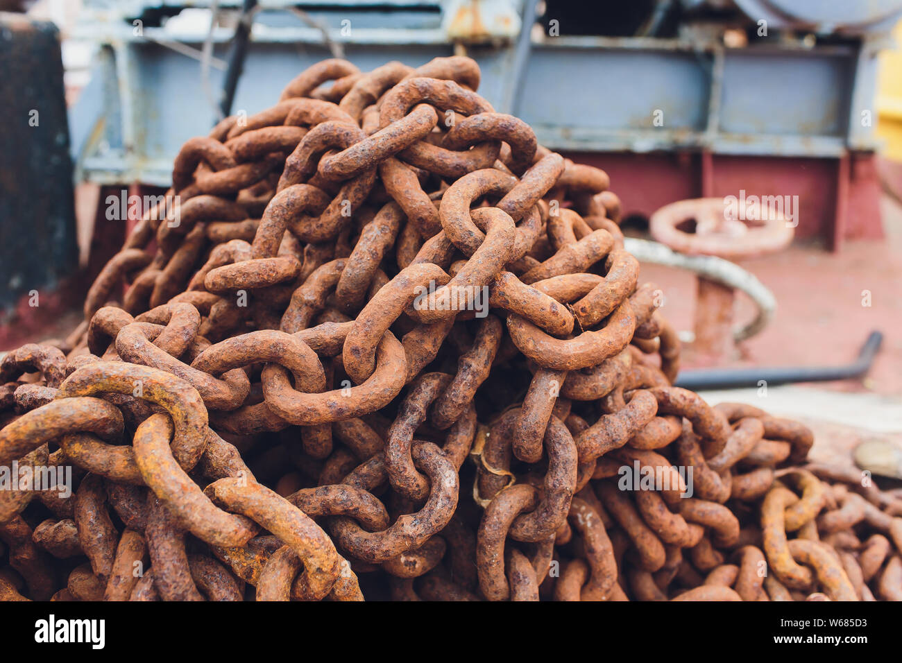 Old industrial chain ropes, the big rusty chains Stock Photo - Alamy