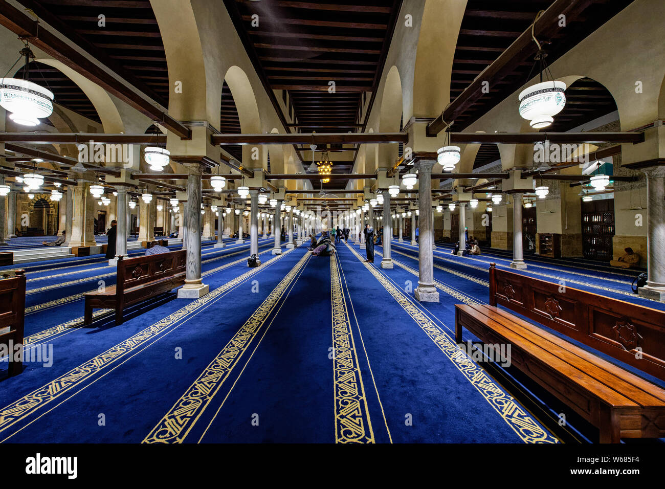 Muslim Worshippers in the Al Azhar Mosque during Ramadan Stock Photo ...