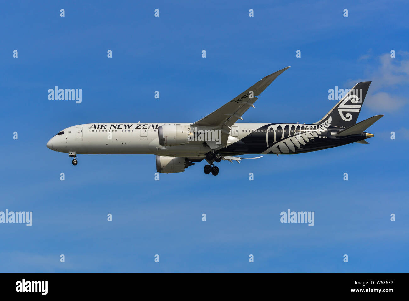 Air new zealand boeing 787 9 dreamliner hi-res stock photography and ...
