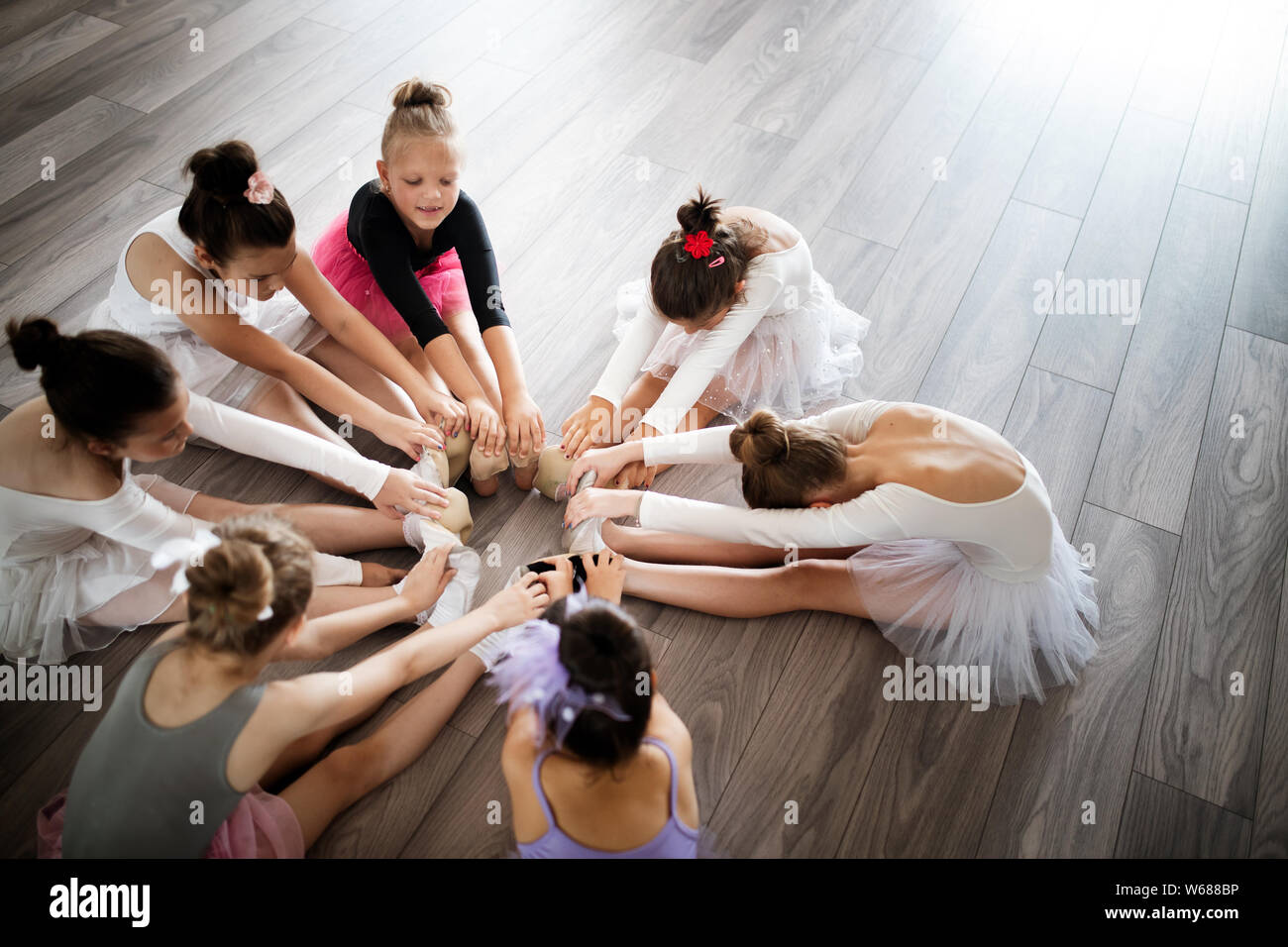 Dance exercise hi-res stock photography and images - Alamy