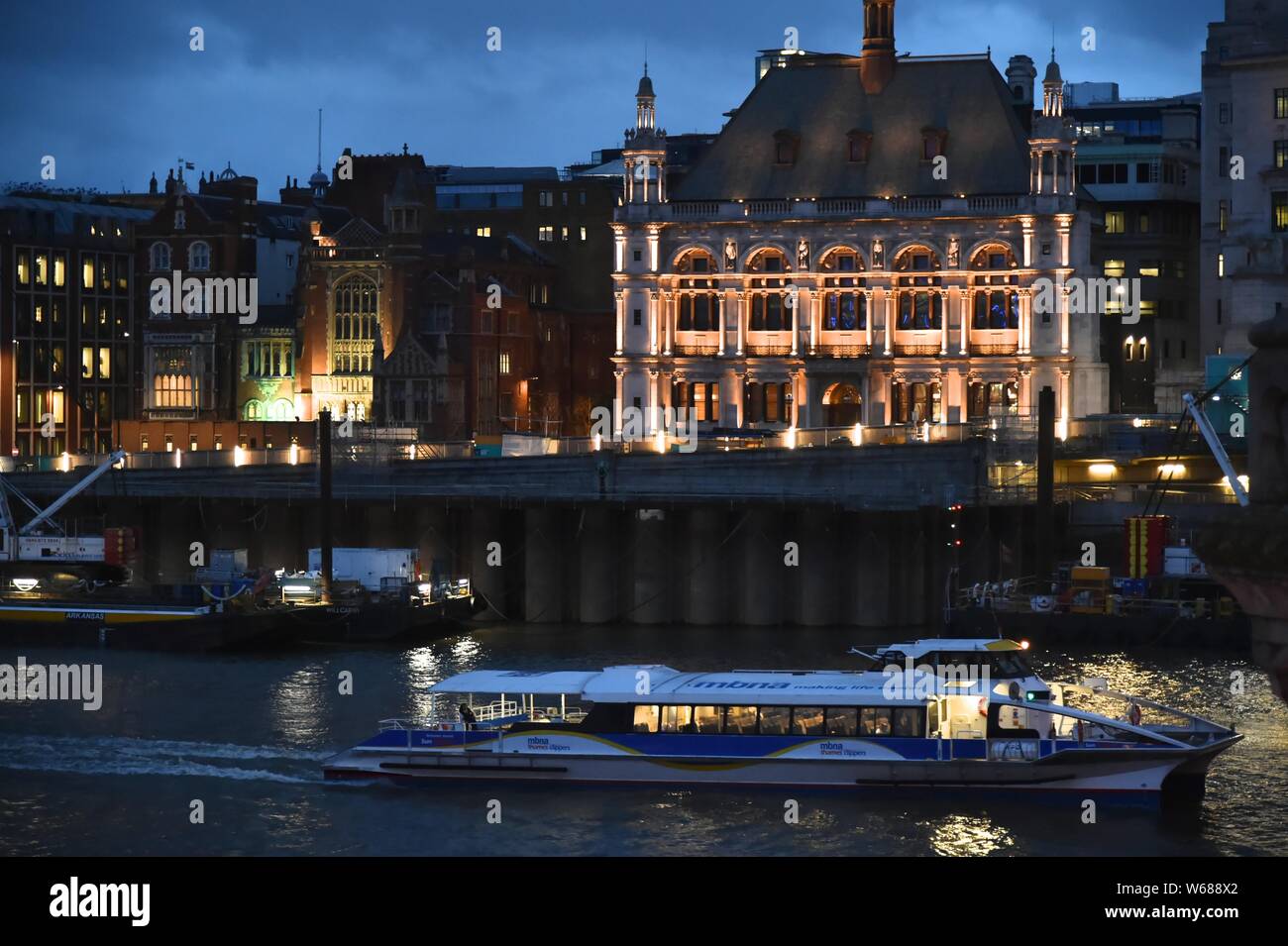 London landscape locations at night Stock Photo - Alamy