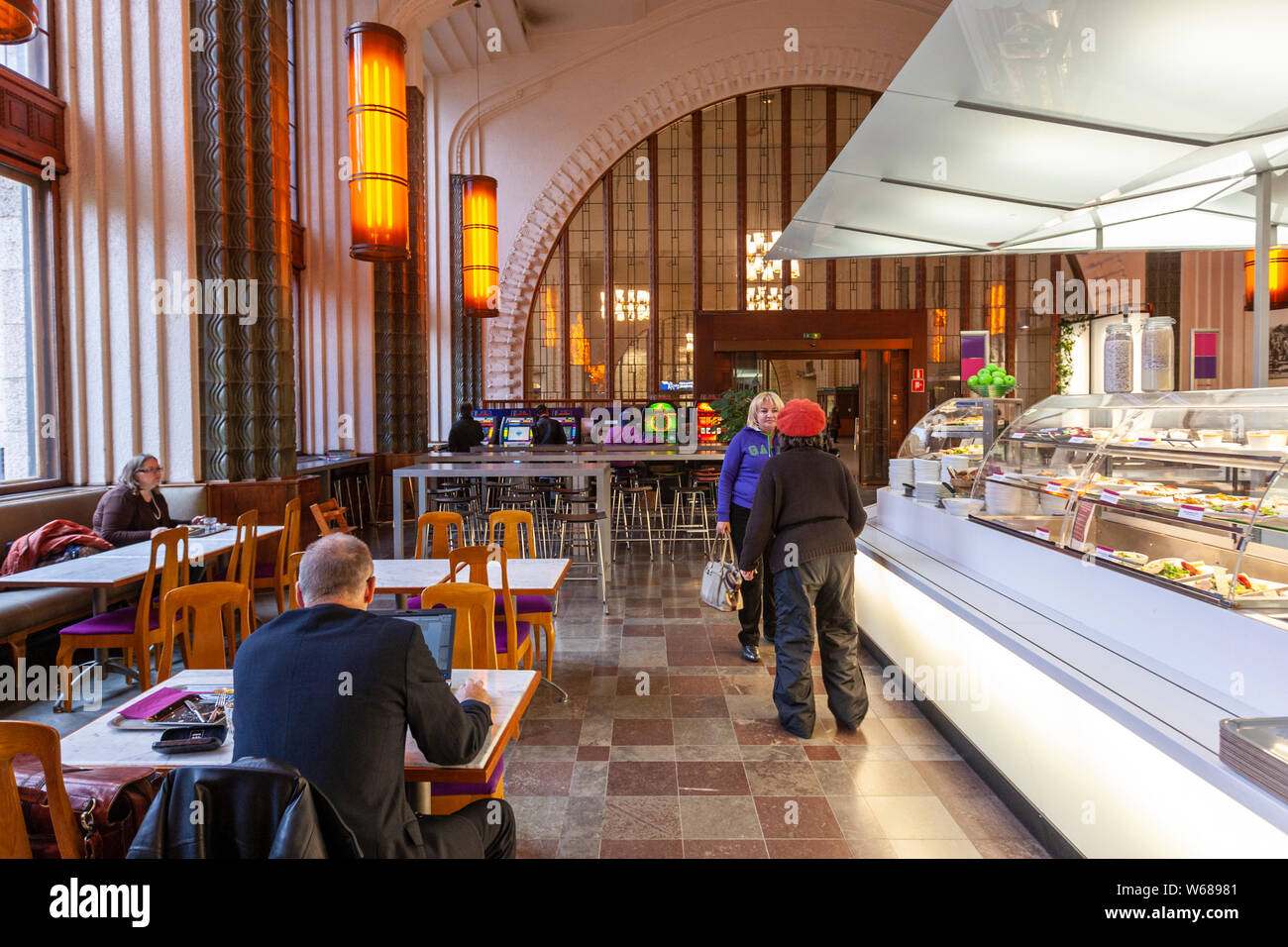 Cafe and restaurant in Helsinki Central Railway Station, by Eliel ...