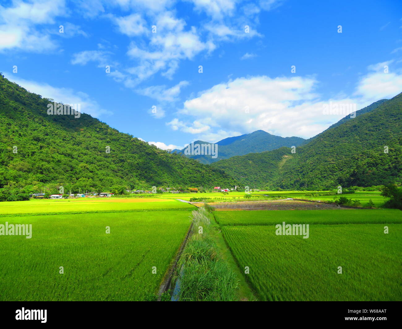 Authentic asia hi-res stock photography and images - Alamy