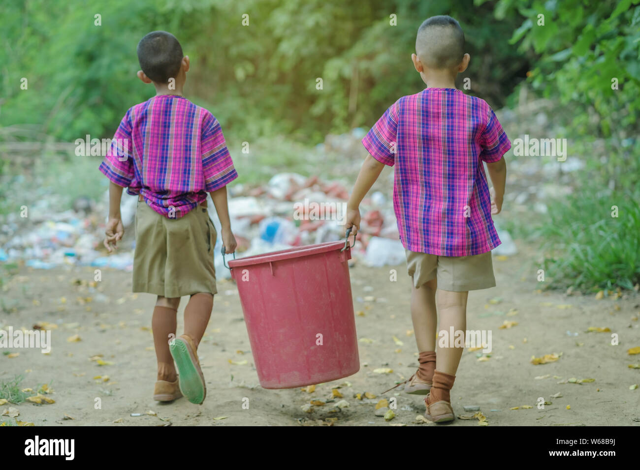 Trash bin classroom hi-res stock photography and images - Alamy