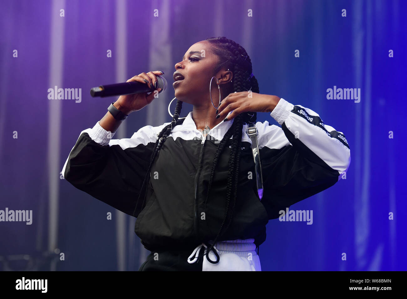 Nadia rose music hi-res stock photography and images - Alamy
