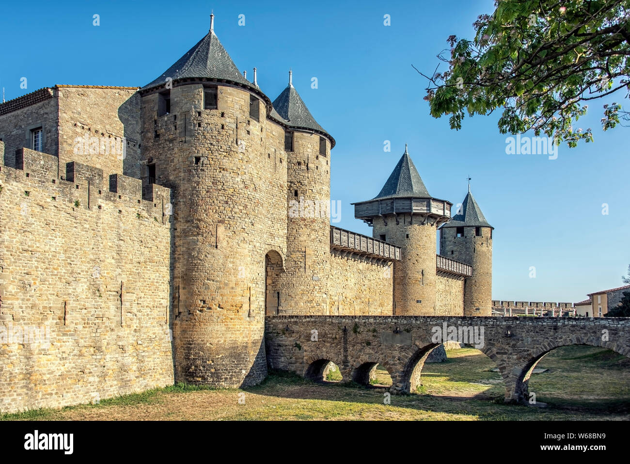 Carcassonne medieval castle hi-res stock photography and images - Alamy