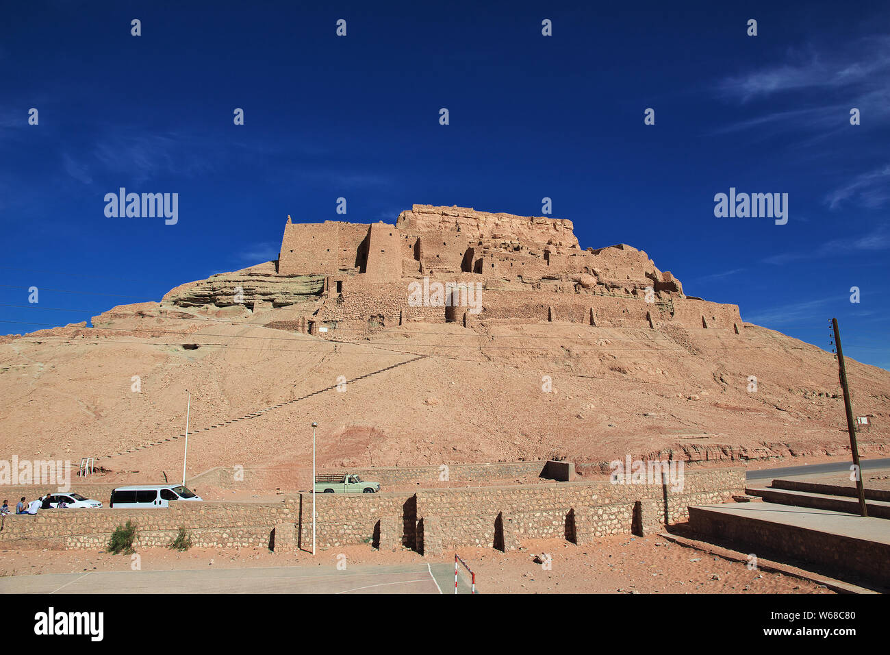 Castle in the Sahara desert in the heart of Africa Stock Photo - Alamy
