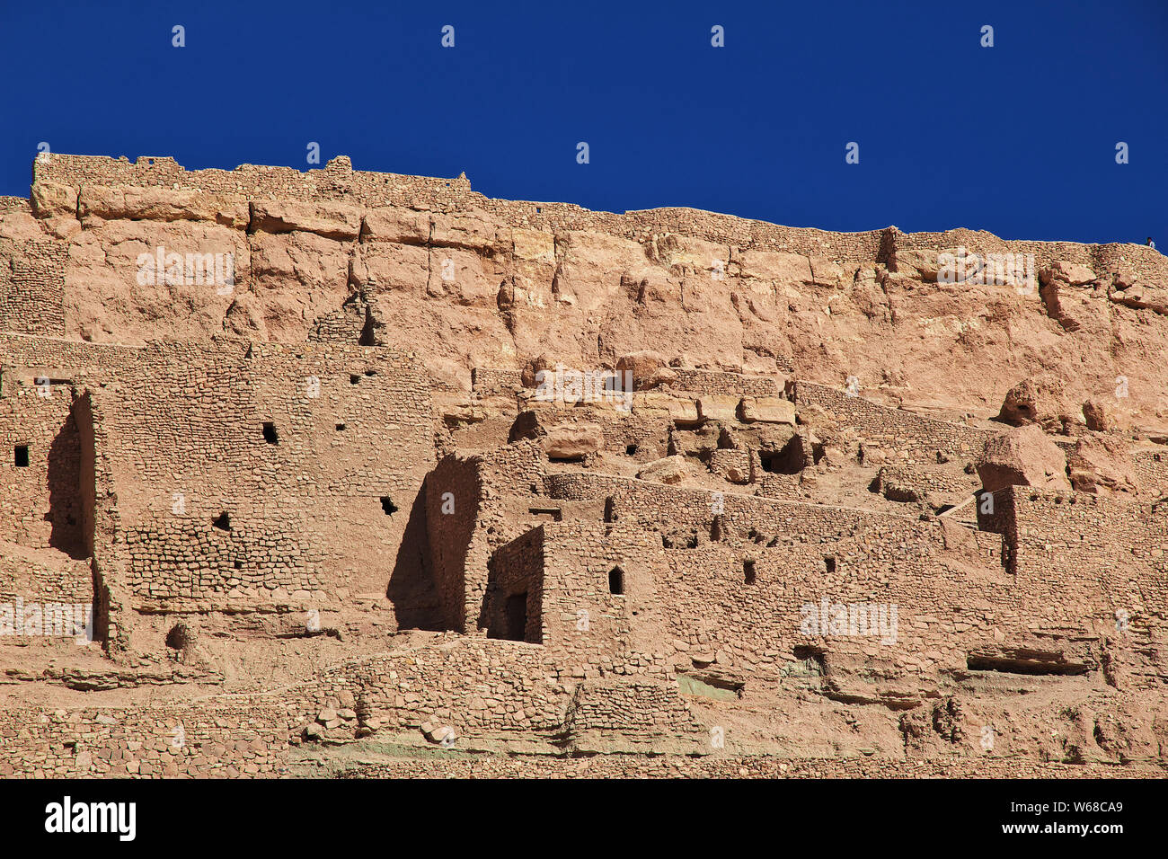 Castle in the Sahara desert in the heart of Africa Stock Photo - Alamy