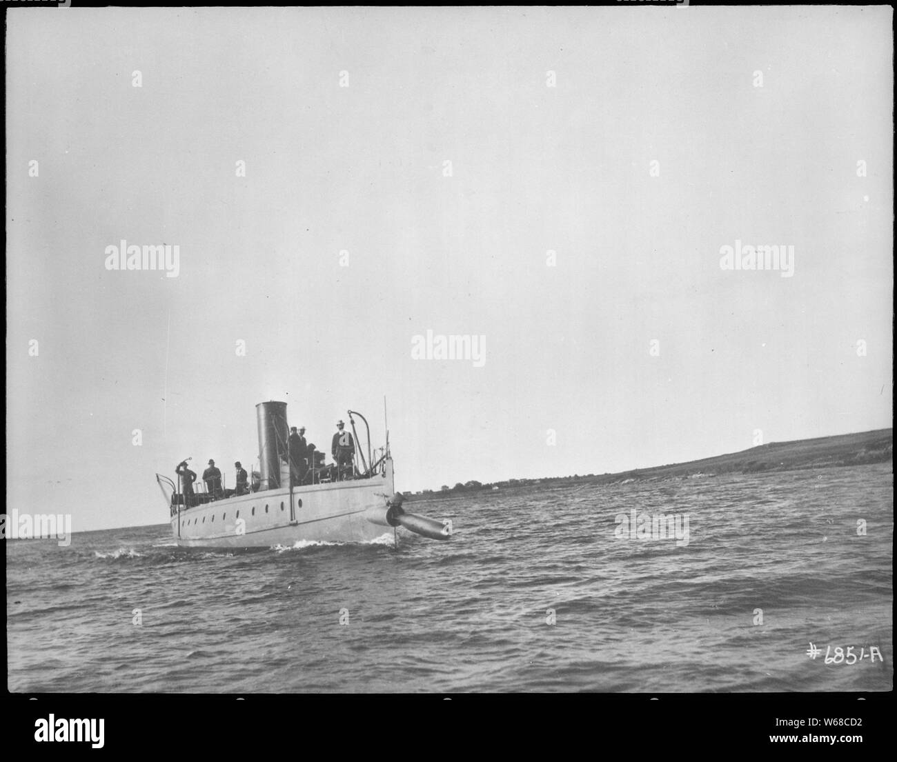 Firing torpedo hi-res stock photography and images - Alamy
