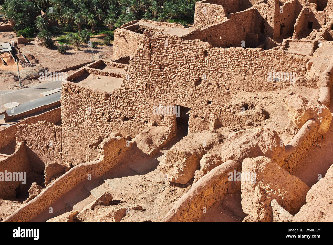 Castle in the Sahara desert in the heart of Africa Stock Photo - Alamy