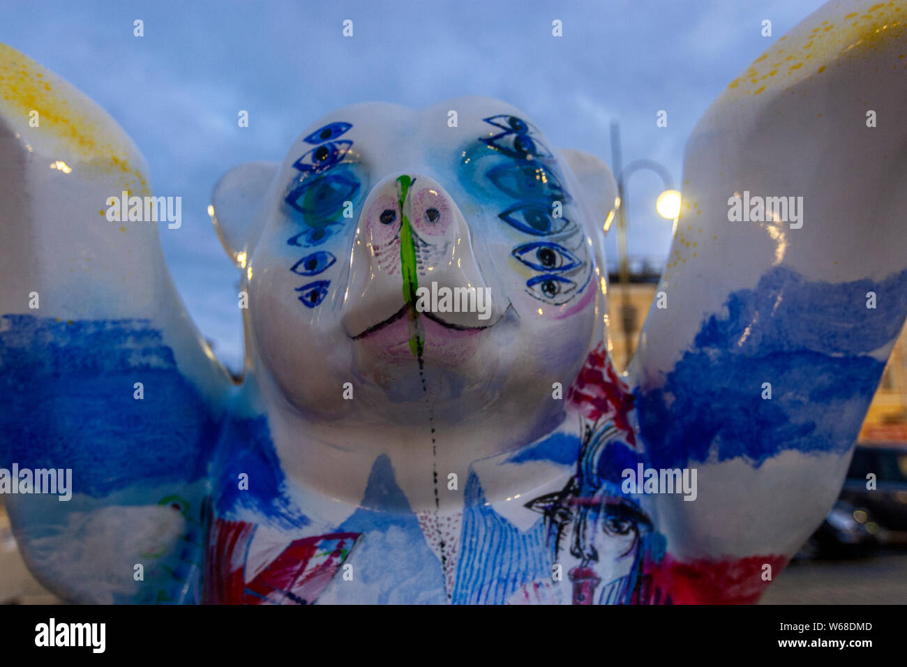 The United Buddy Bears exhibition, e fiberglass bear sculptures Klaus ...