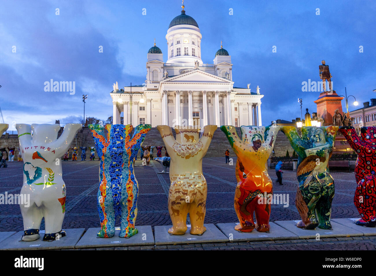The United Buddy Bears exhibition, fiberglass bear sculptures Klaus and ...
