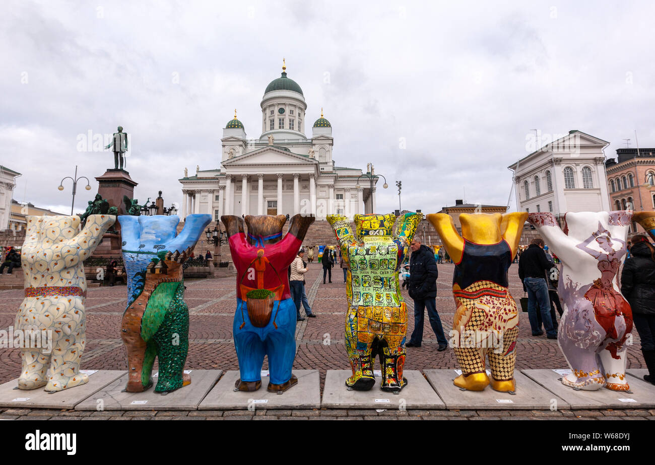 The United Buddy Bears exhibition, fiberglass bear sculptures Klaus and ...