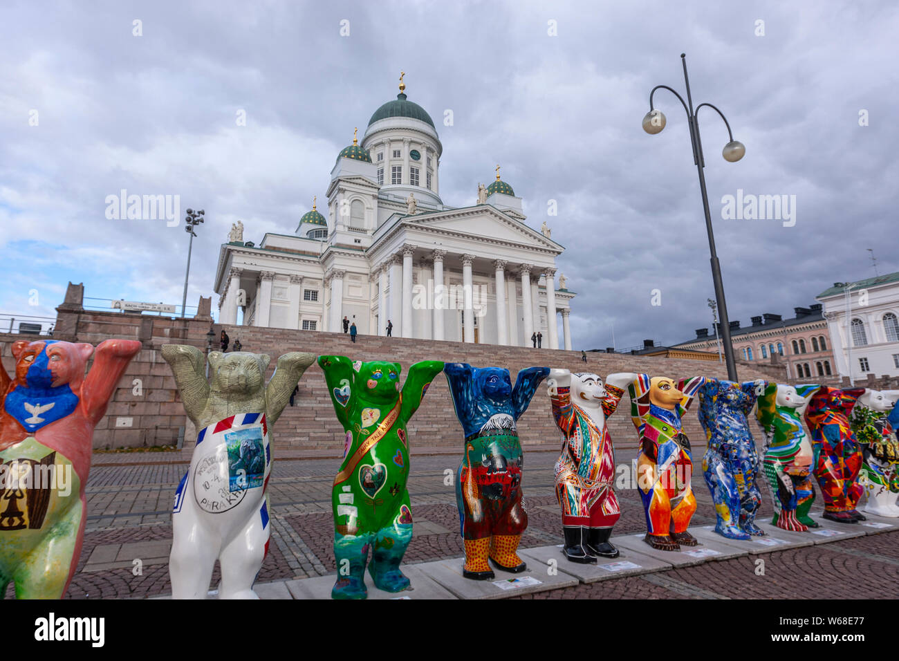 The United Buddy Bears exhibition, fiberglass bear sculptures Klaus and ...