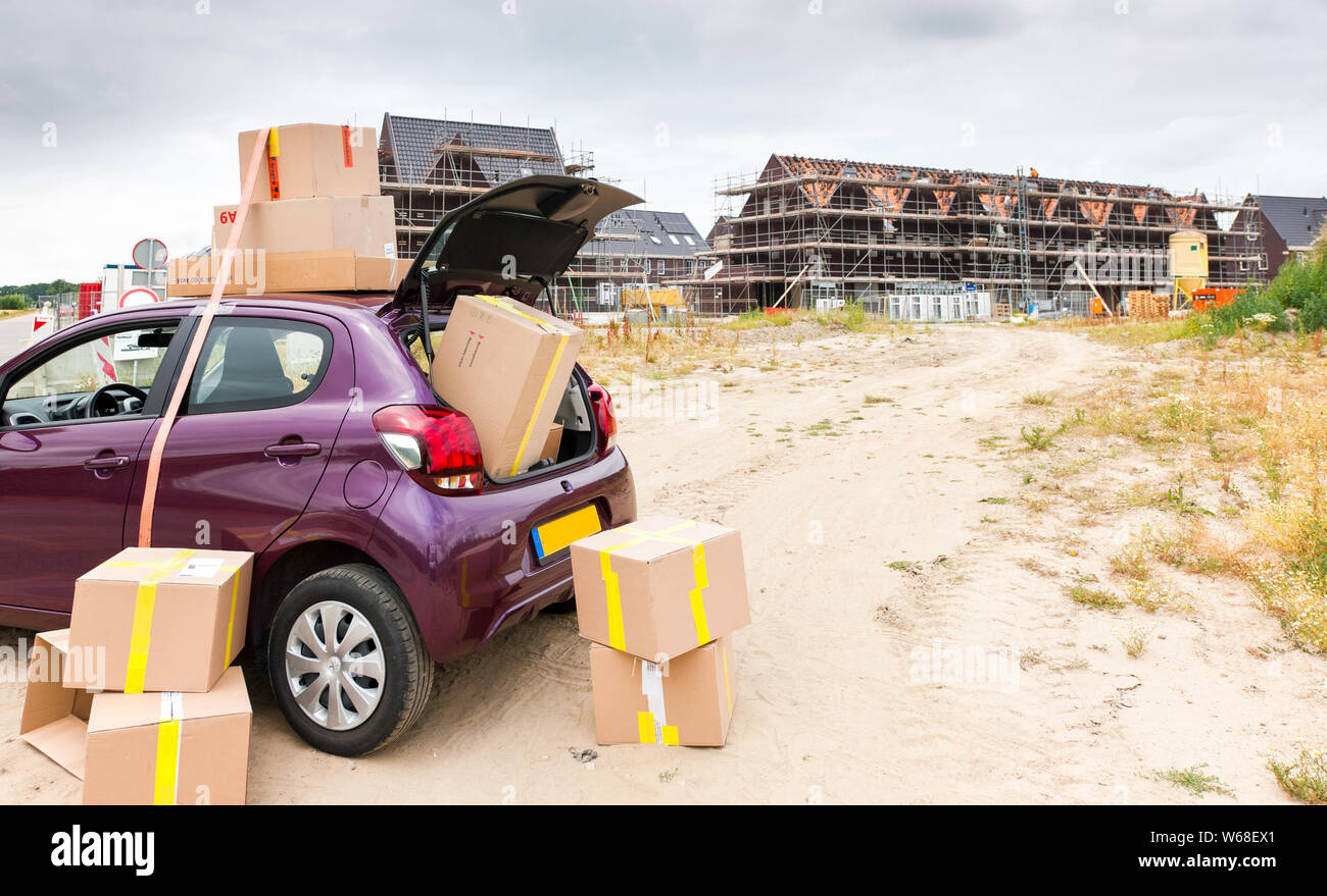 Car roof boxes hi-res stock photography and images - Alamy