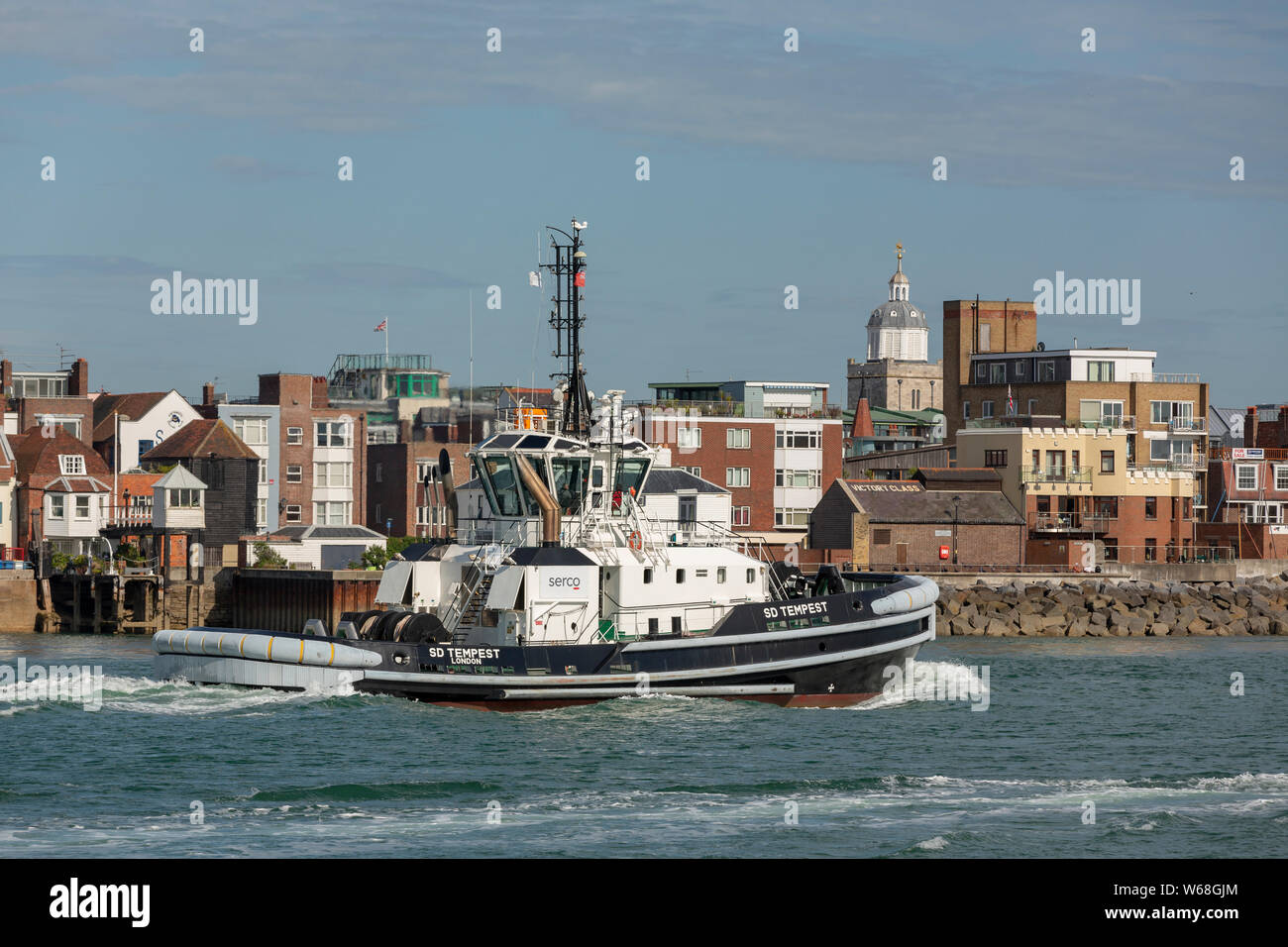 Portsmouth harbour tug boat hi-res stock photography and images - Alamy