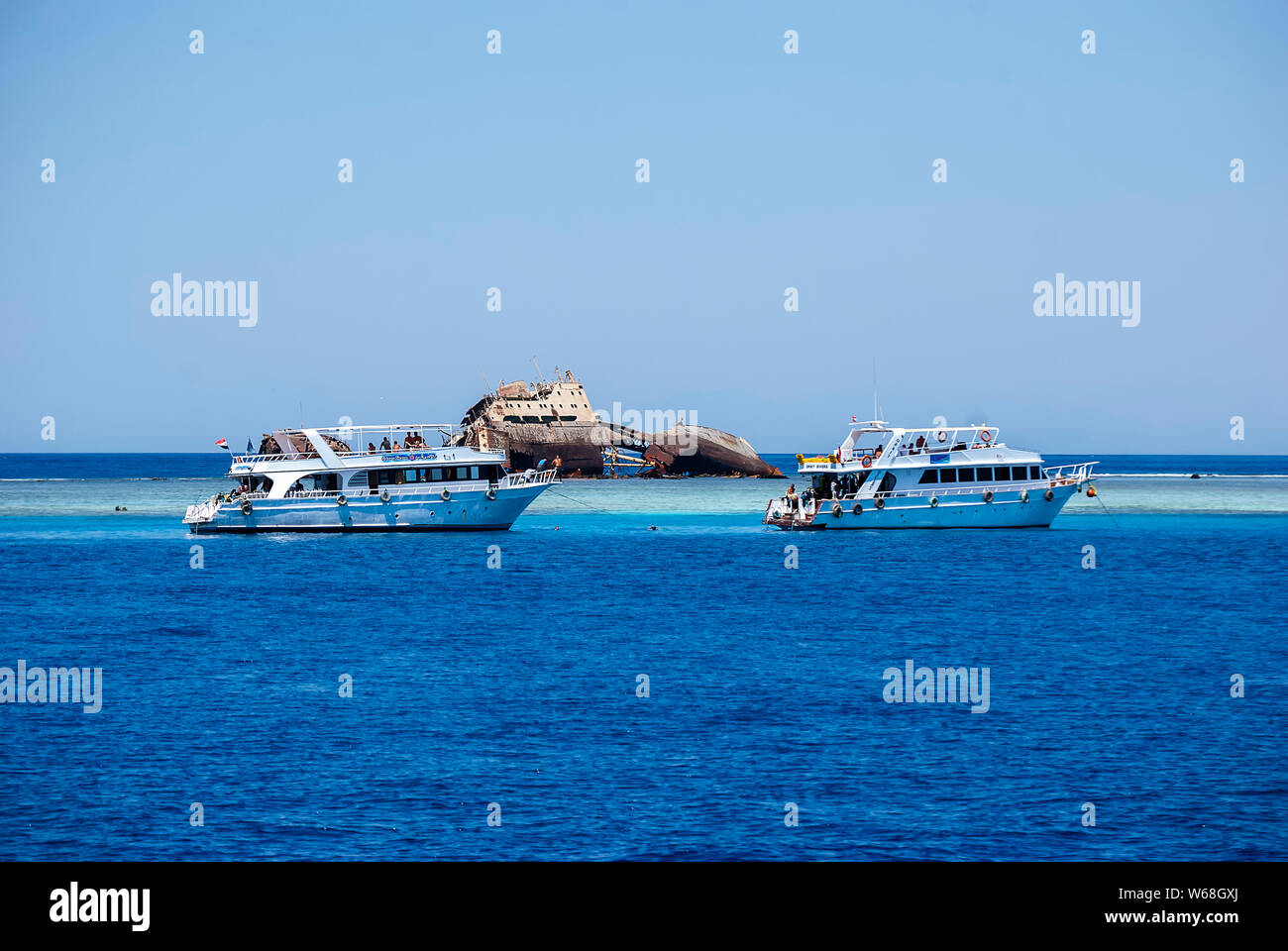 Liveaboard boat egypt red sea hi-res stock photography and images - Alamy