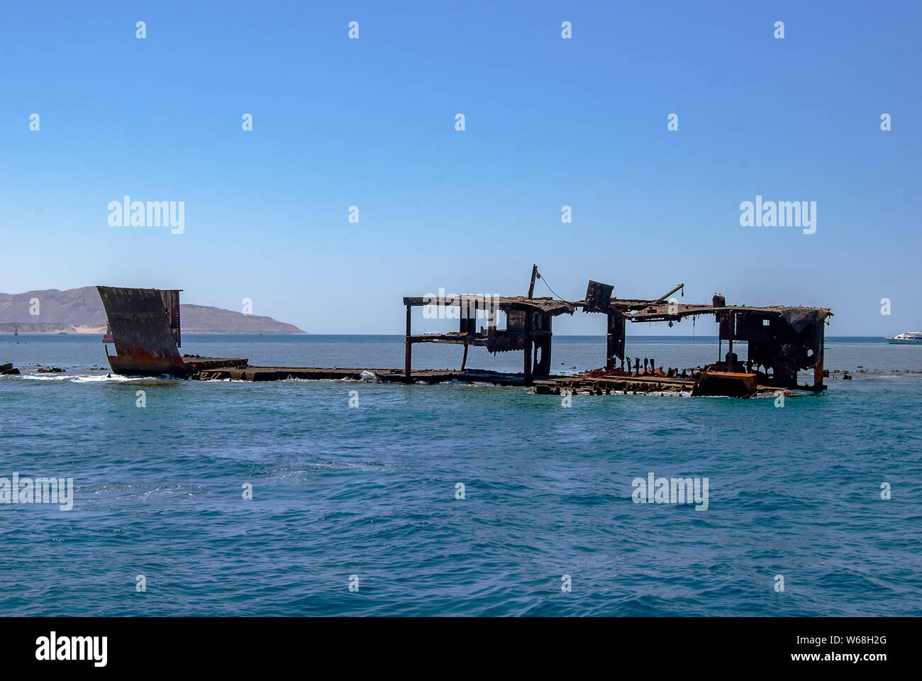 Straits on tiran hi-res stock photography and images - Alamy