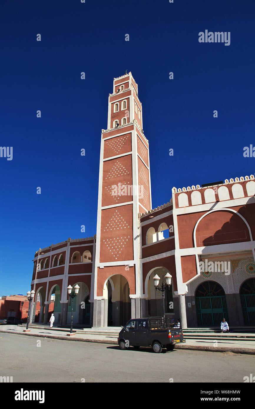 Adrar algeria oasis hi-res stock photography and images - Alamy