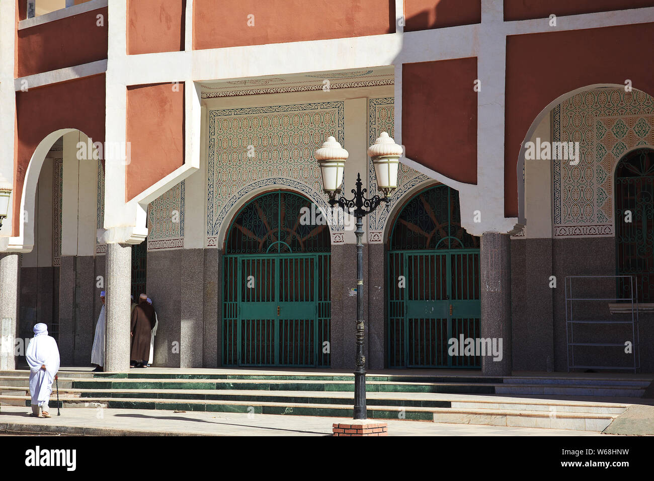 Adrar algeria oasis hi-res stock photography and images - Alamy